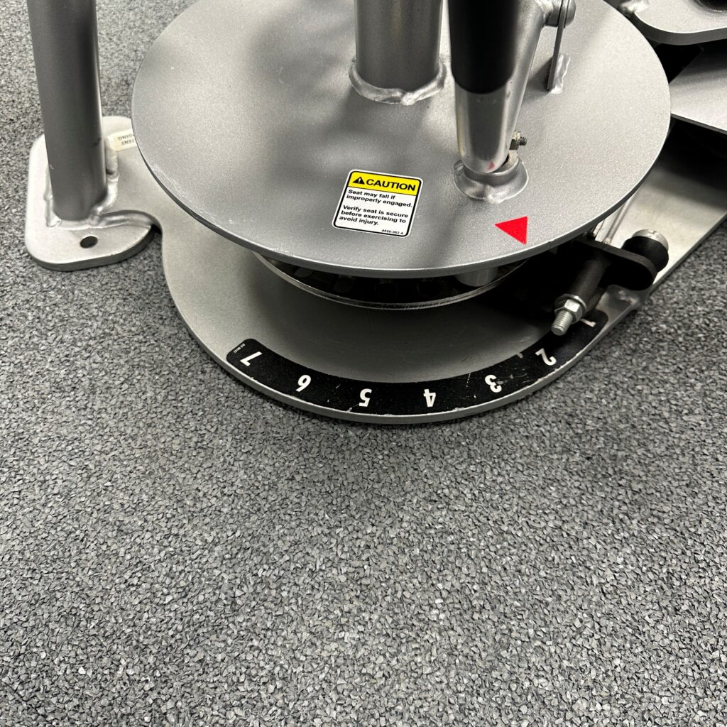 Cybex VR1 Hip Abduction Adduction - Gymequip.eu - Professional Gym ...