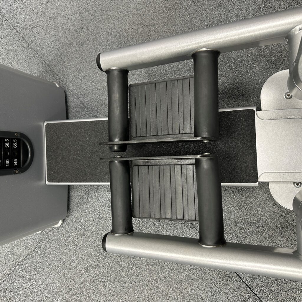 Cybex VR1 Hip Abduction Adduction - Gymequip.eu - Professional Gym ...