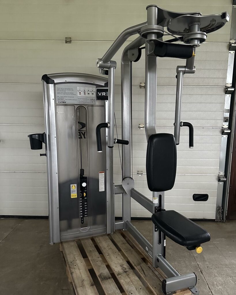 Cybex VR3 Pec Fly Rear Delt - Gymequip.eu - Professional Gym Equipment